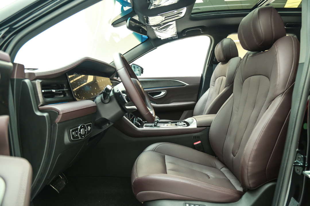 Jetour X90 Plus: The Perfect SUV for Adventure-Seekers