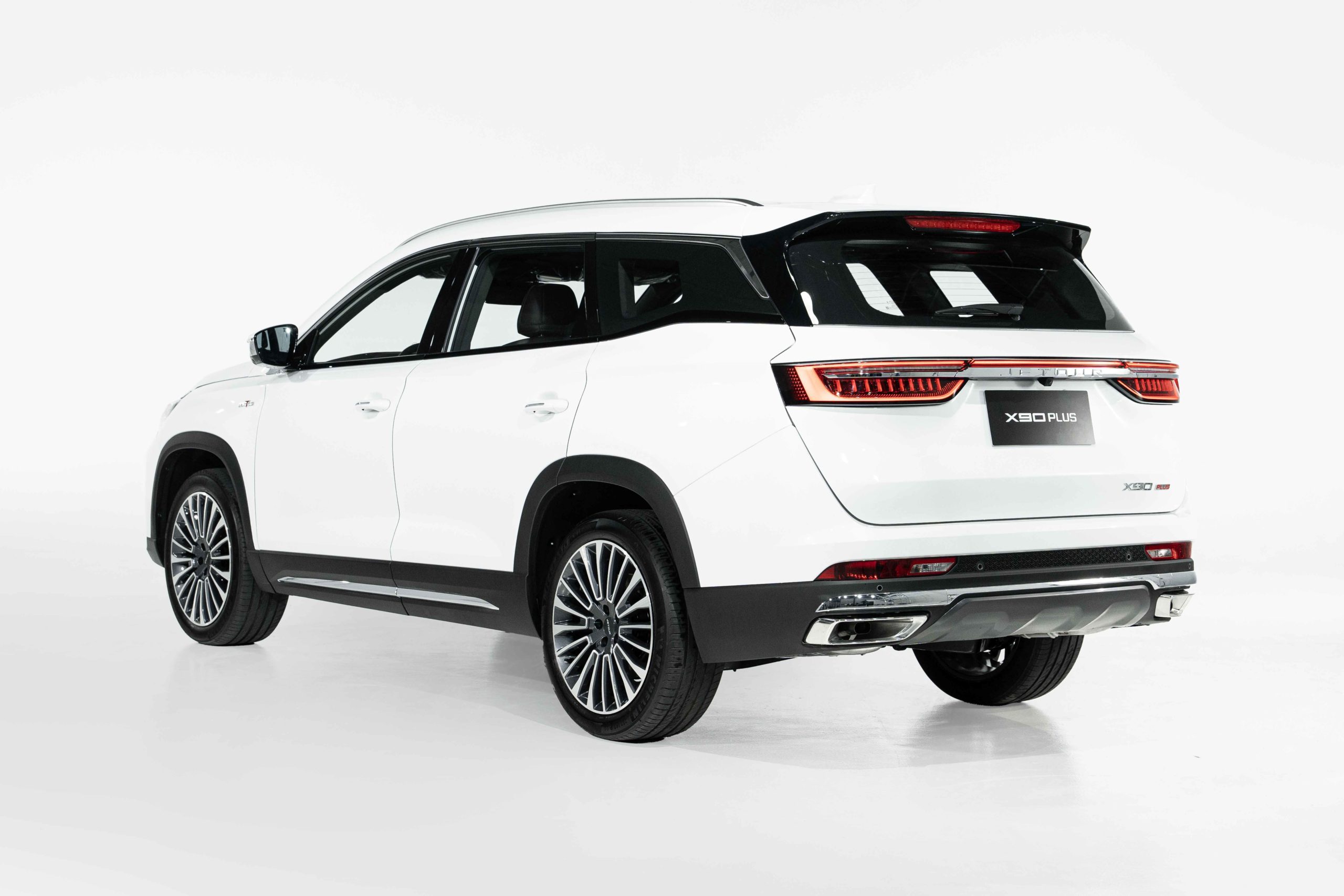 Jetour X90 Plus: The Perfect SUV for Adventure-Seekers