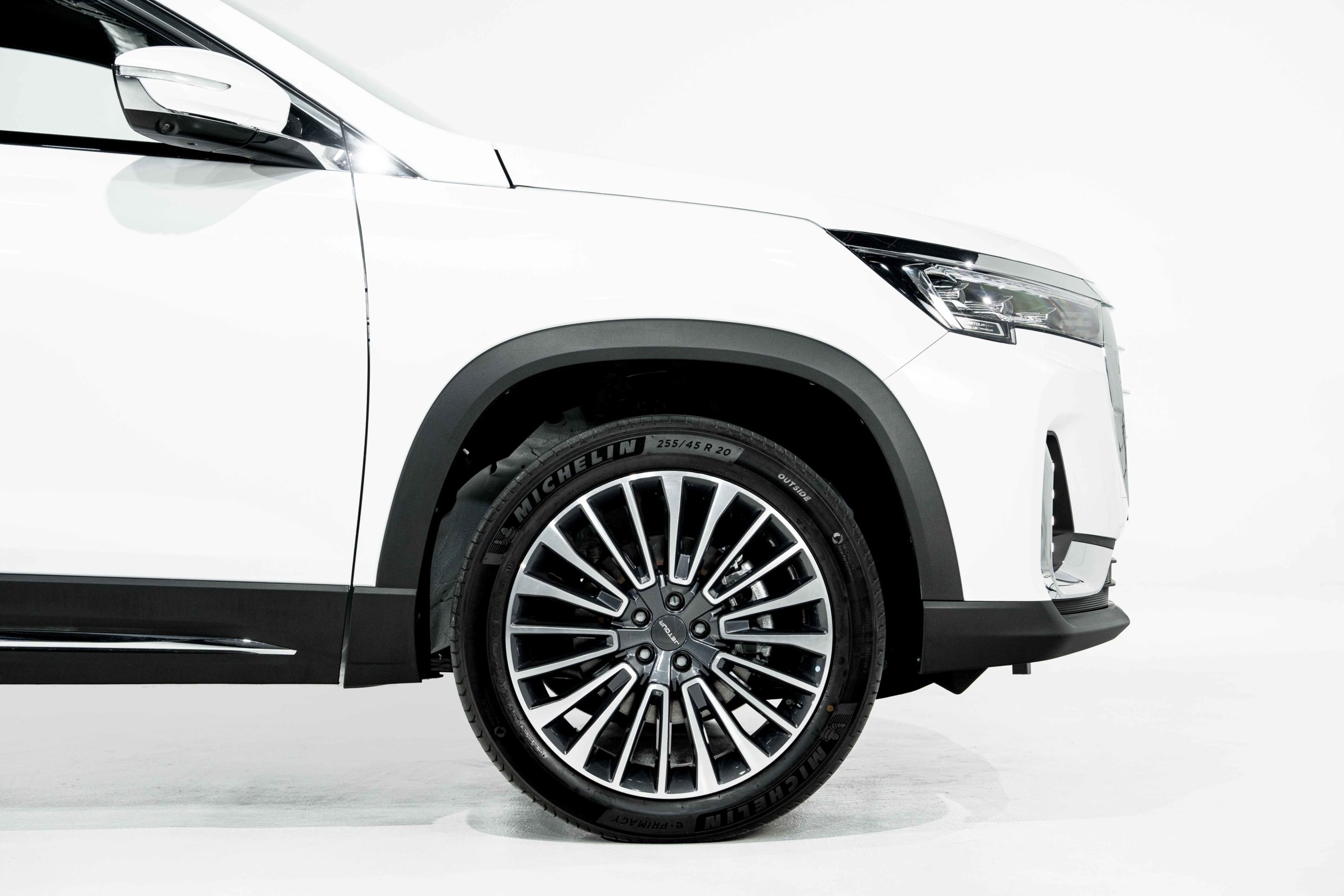 Jetour X90 Plus: The Perfect SUV for Adventure-Seekers